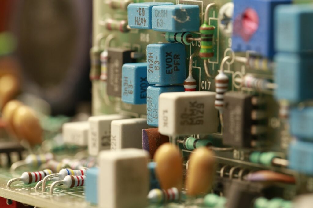 Salvaging electronic components from discarded PCBs